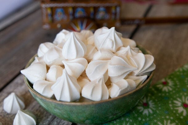 Dreamy Suspiros Cookies: Simple Recipe for Foodies